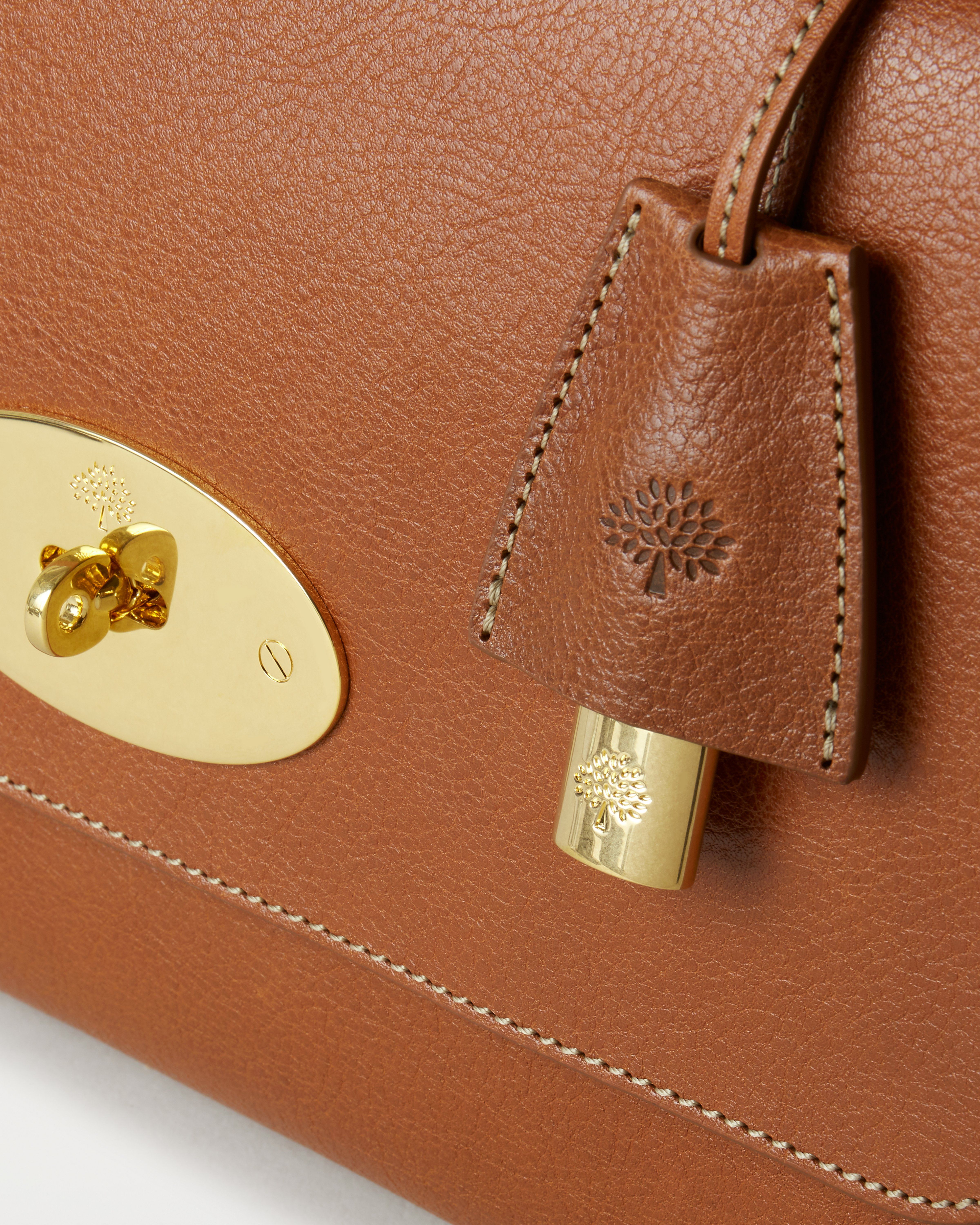 Medium Lily | Oak NVT | Lily | Mulberry