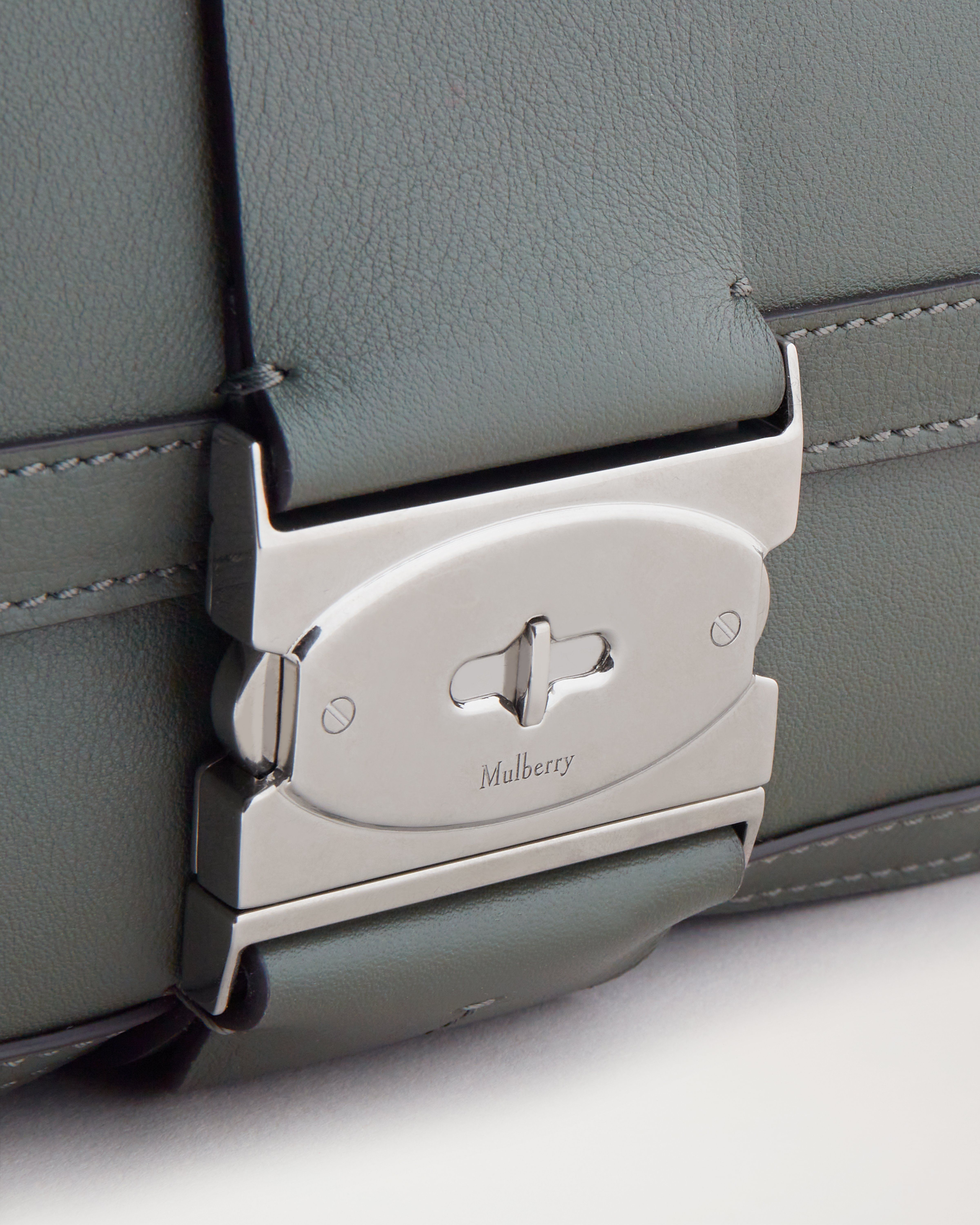 Utility Postman's Buckle Crossbody | Uniform Silky Calf | Women | Mulberry