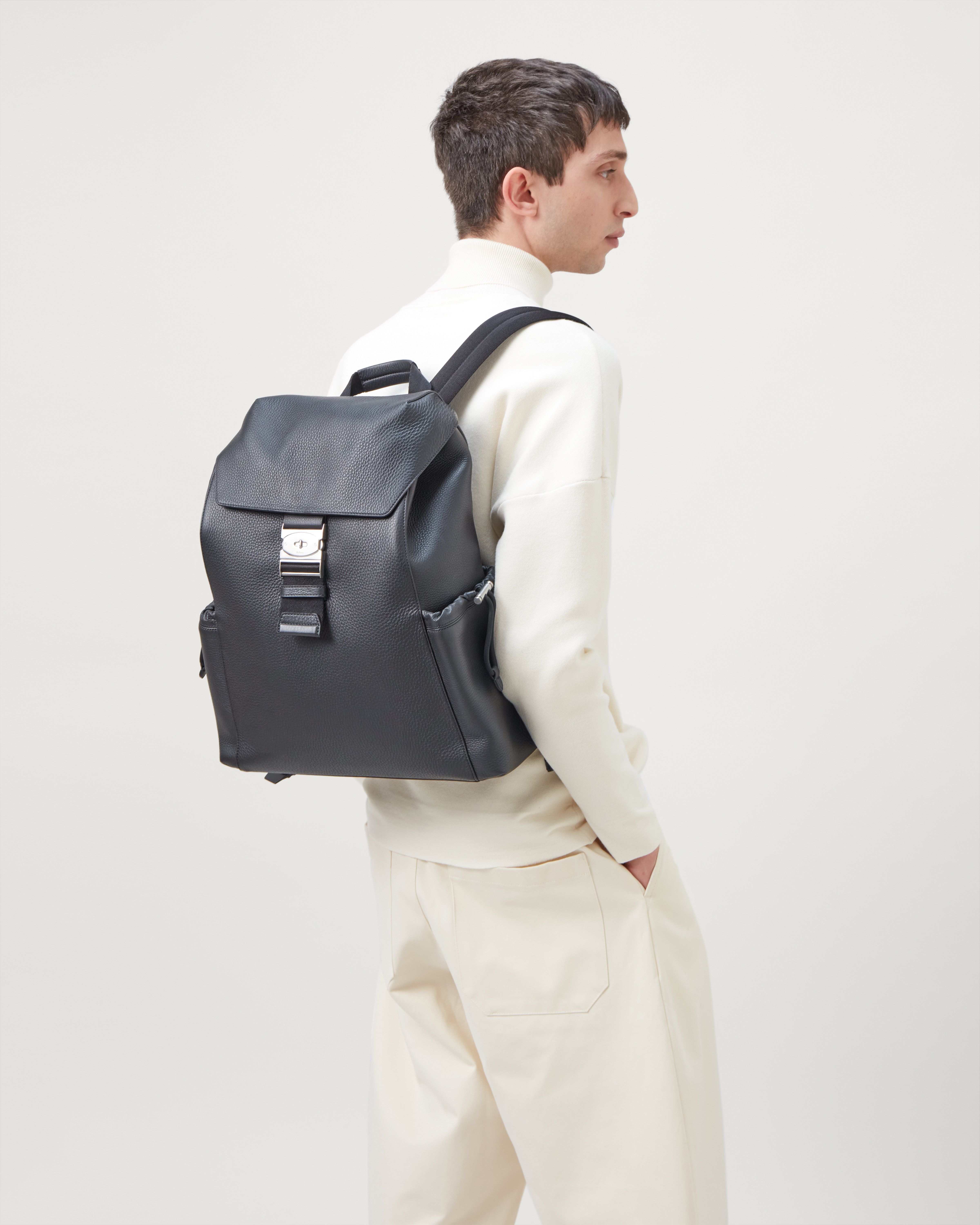 Utility Postman's Buckle Backpack | Black Heavy Grain | Women | Mulberry
