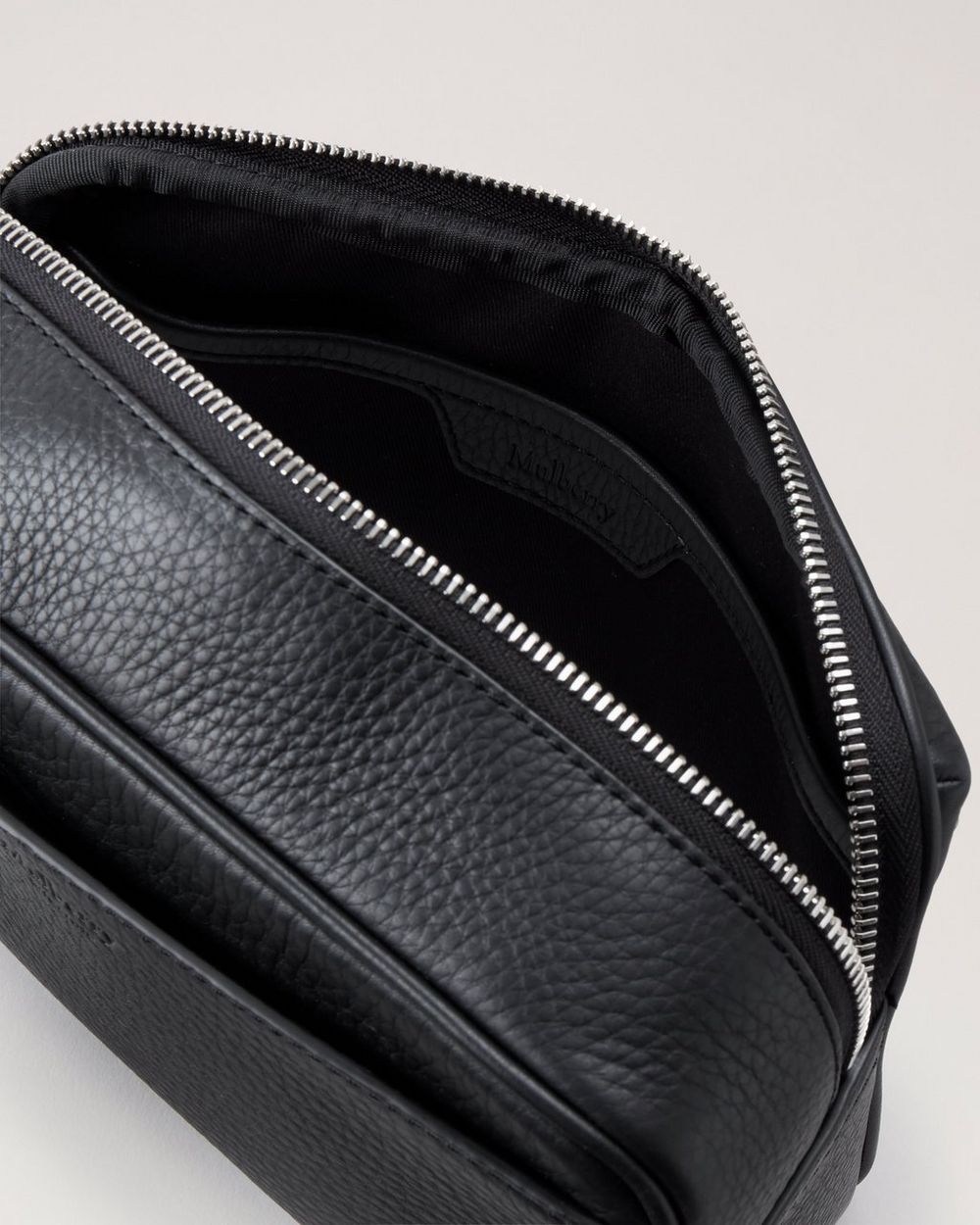 Utility Postman's Buckle Reporter | Black Heavy Grain | Women | Mulberry