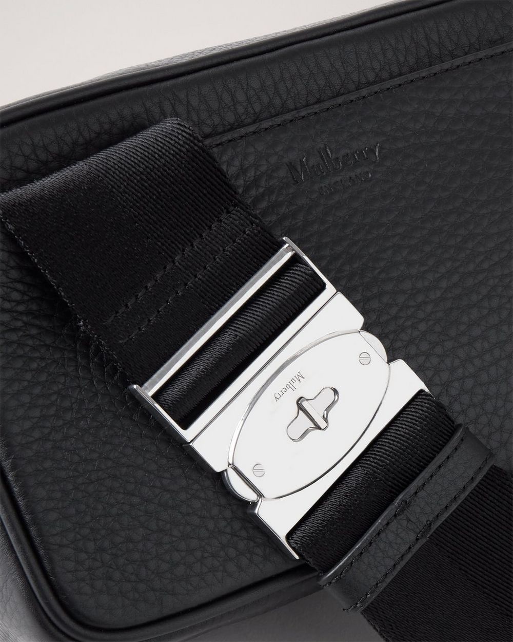 Utility Postman's Buckle Reporter | Black Heavy Grain | Women | Mulberry