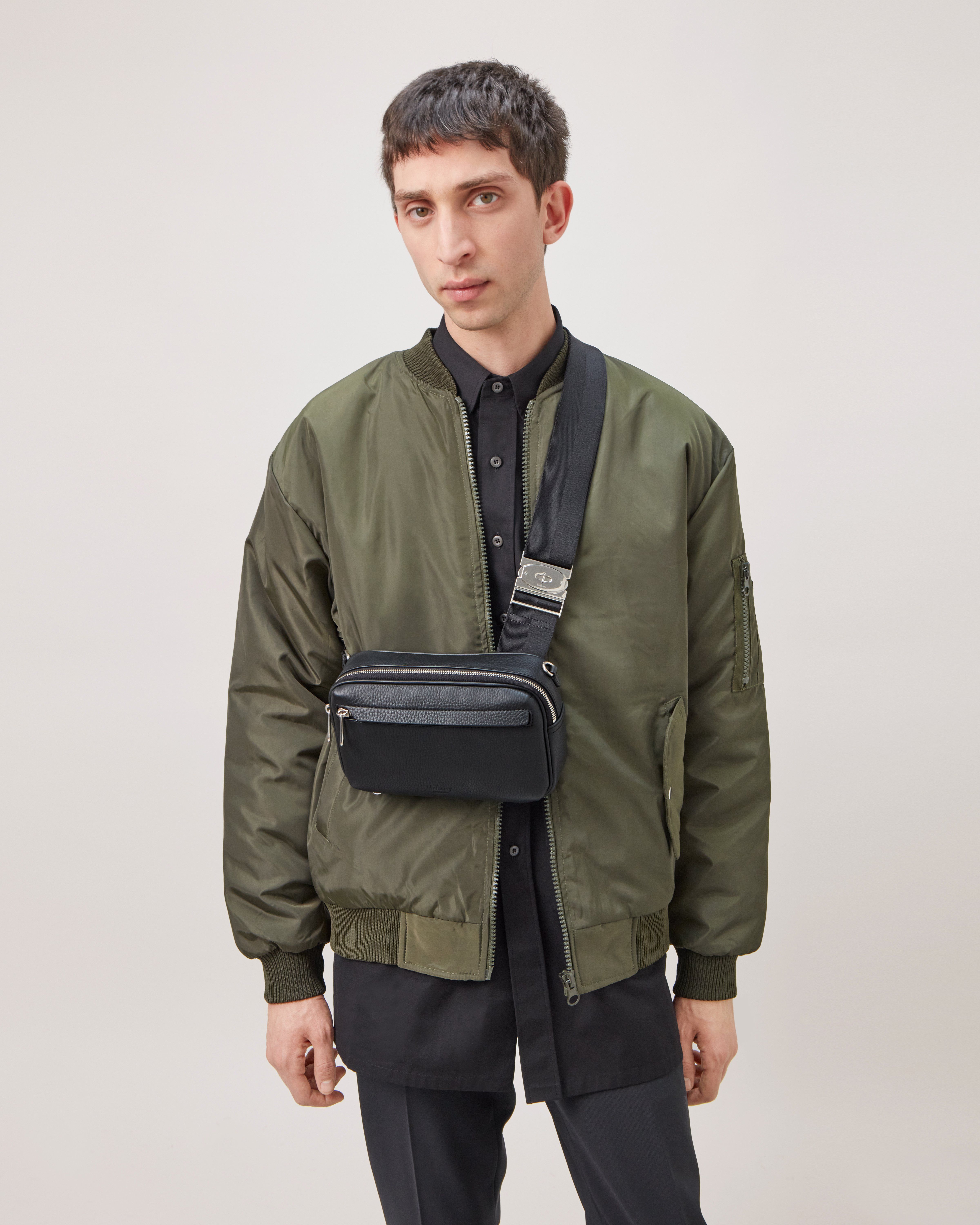 Utility Postman's Buckle Reporter | Black Heavy Grain | Women | Mulberry