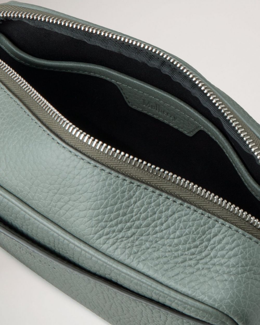 Utility Postman's Buckle Reporter | Uniform Heavy Grain | Women | Mulberry