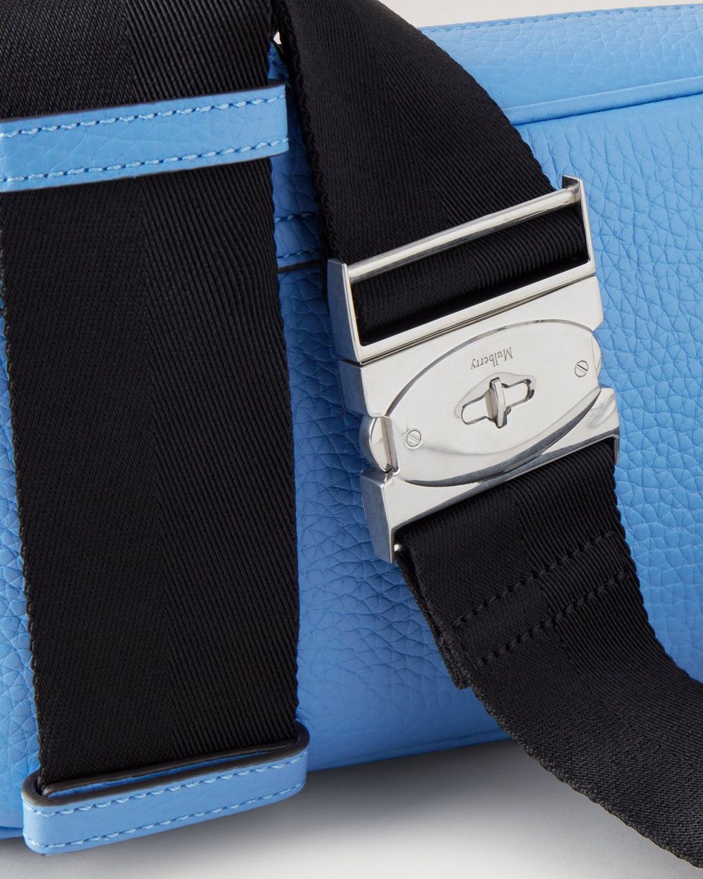 Utility Postman's Buckle Reporter | Cornflower Blue Heavy Grain | Women ...