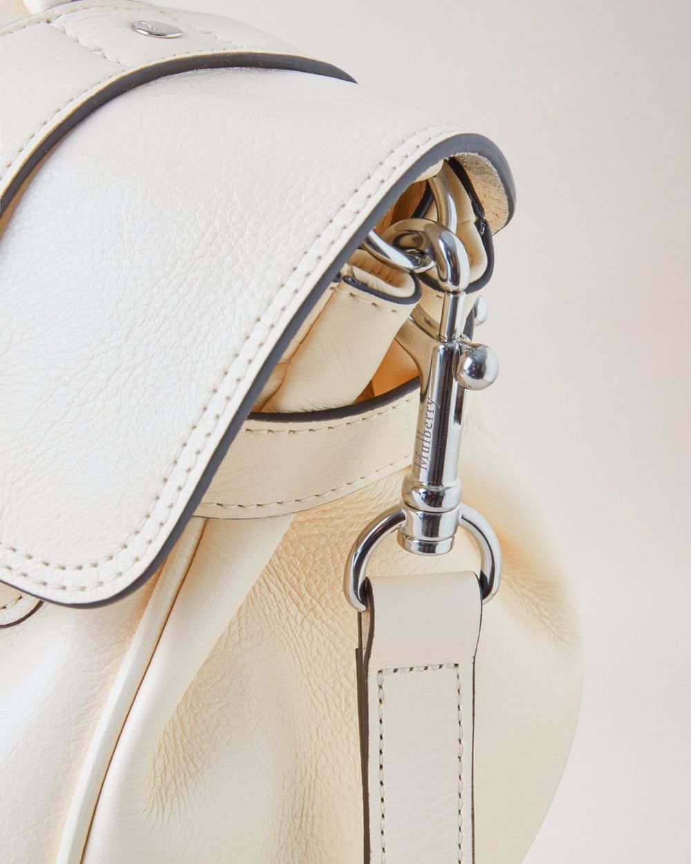 Alexa | Eggshell High Shine Leather | Sustainable Icons | Mulberry