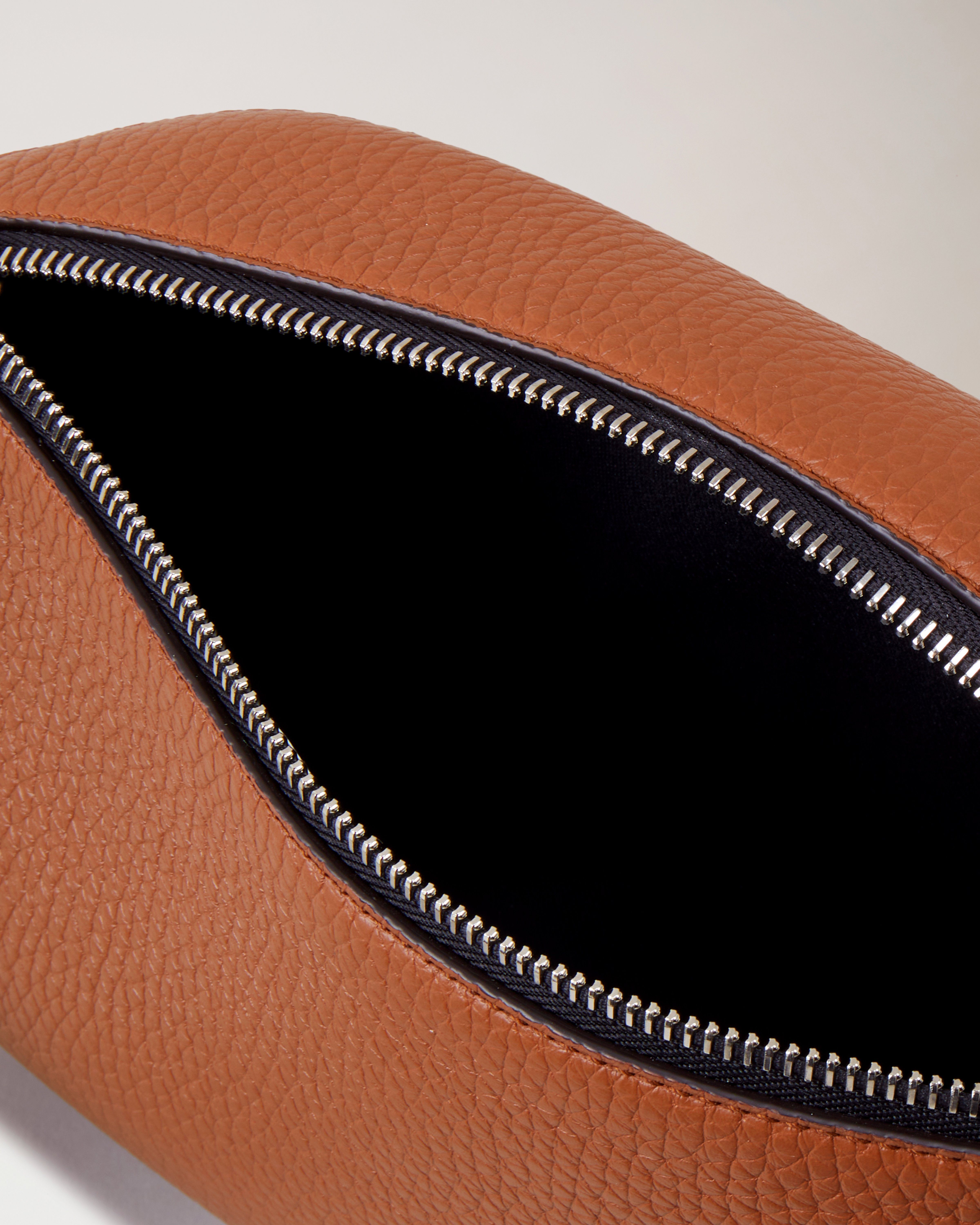 Utility Postman's Buckle Belt Bag | Chestnut Heavy Grain | Men | Mulberry