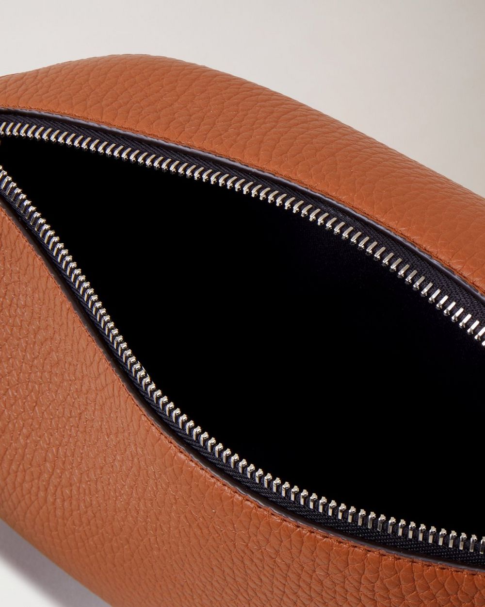 Utility Postman's Buckle Belt Bag | Chestnut Heavy Grain | Women | Mulberry