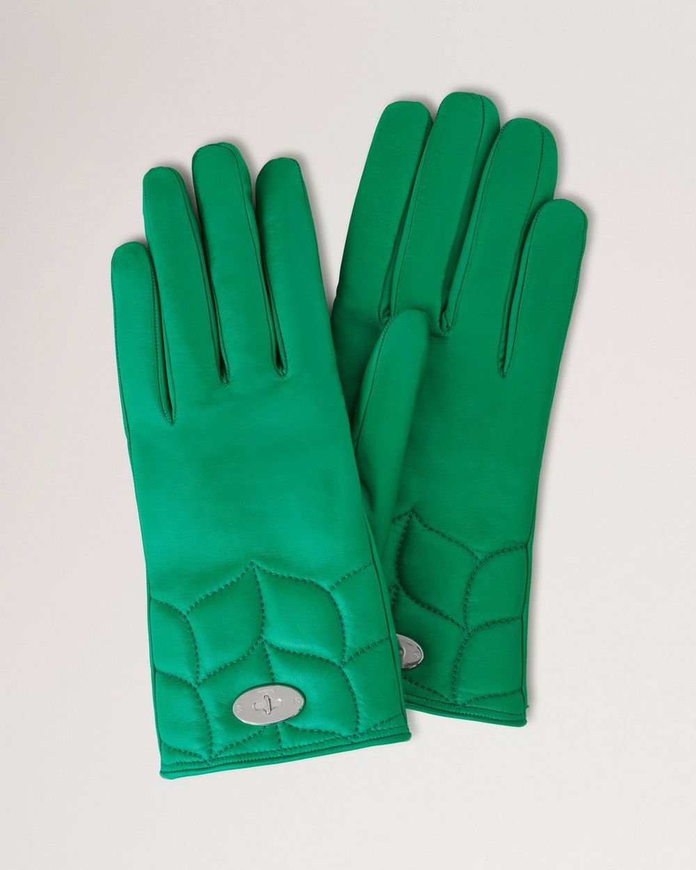 Softie Gloves | Lawn Green Pillow Nappa | Women | Mulberry